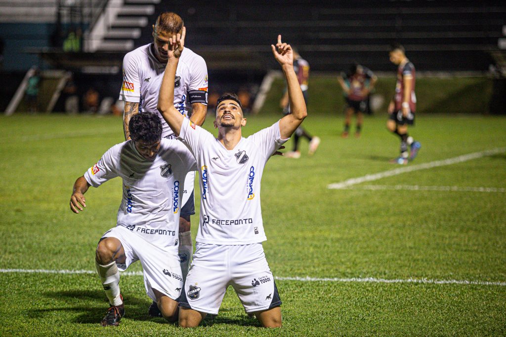 Números: Raphael Luz, Maycon Douglas e Allan Dias voltam a balançar as ...